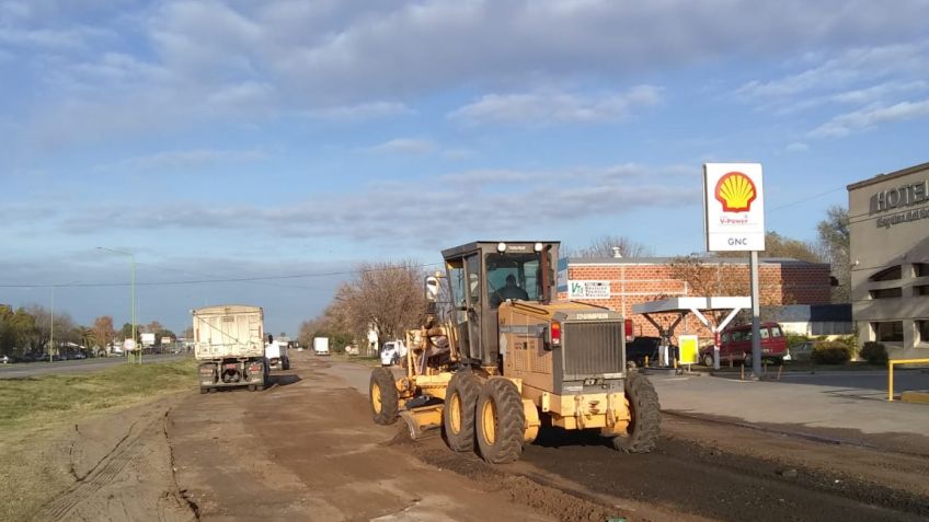 Trabajos de mantenimiento de las calles colectoras de la Ruta 205